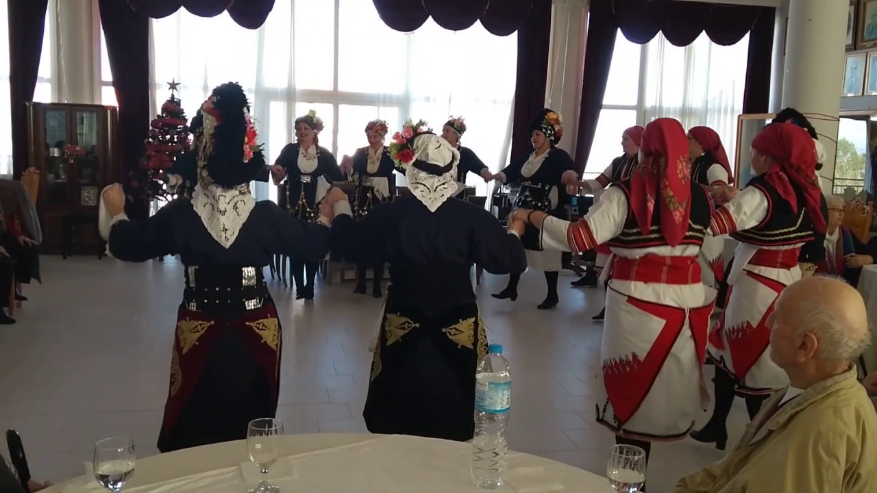 ΧΟΡΕΥΤΙΚΗ ΟΜΑΔΑ ΙΕΡΟΥ ΝΑΟΥ ΤΡΙΩΝ ΙΕΡΑΡΧΩΝ-ΜΠΑΪΝΤΟΥΣΚΙΝΟ - YouTube
