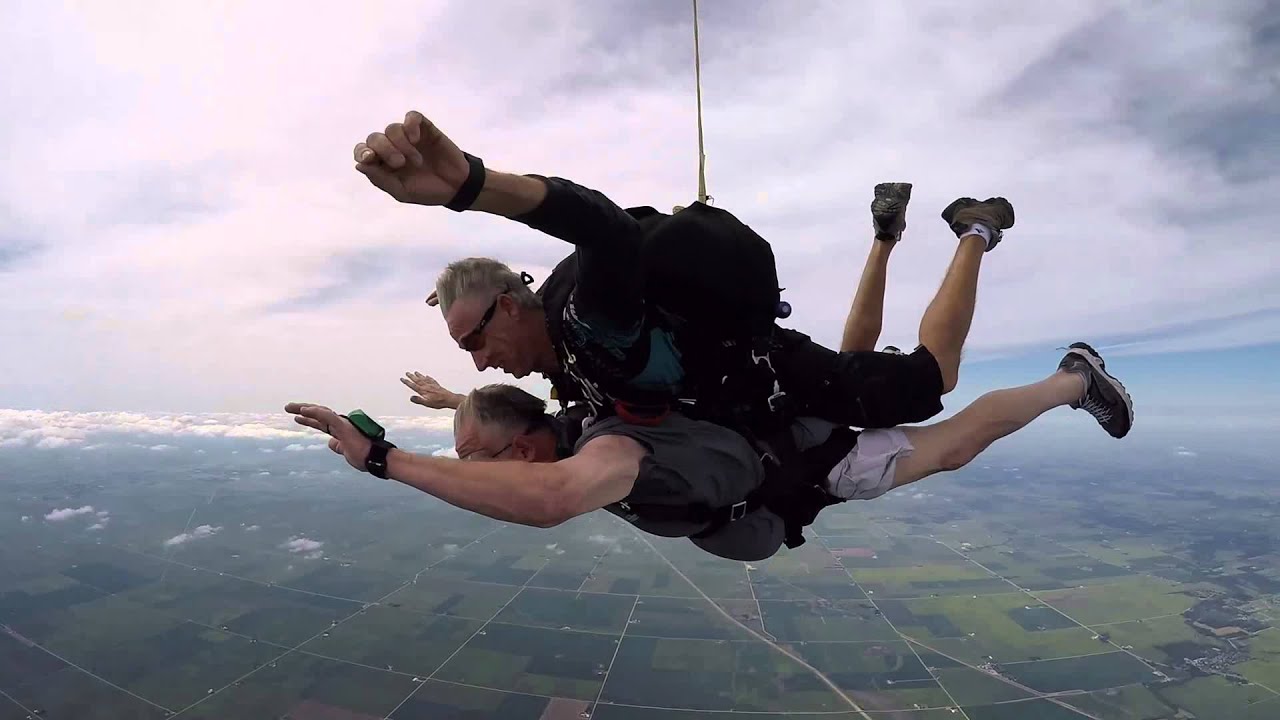 1325 Mike Coe Skydive at Chicagoland Skydiving Center 20150822 Leonard ...