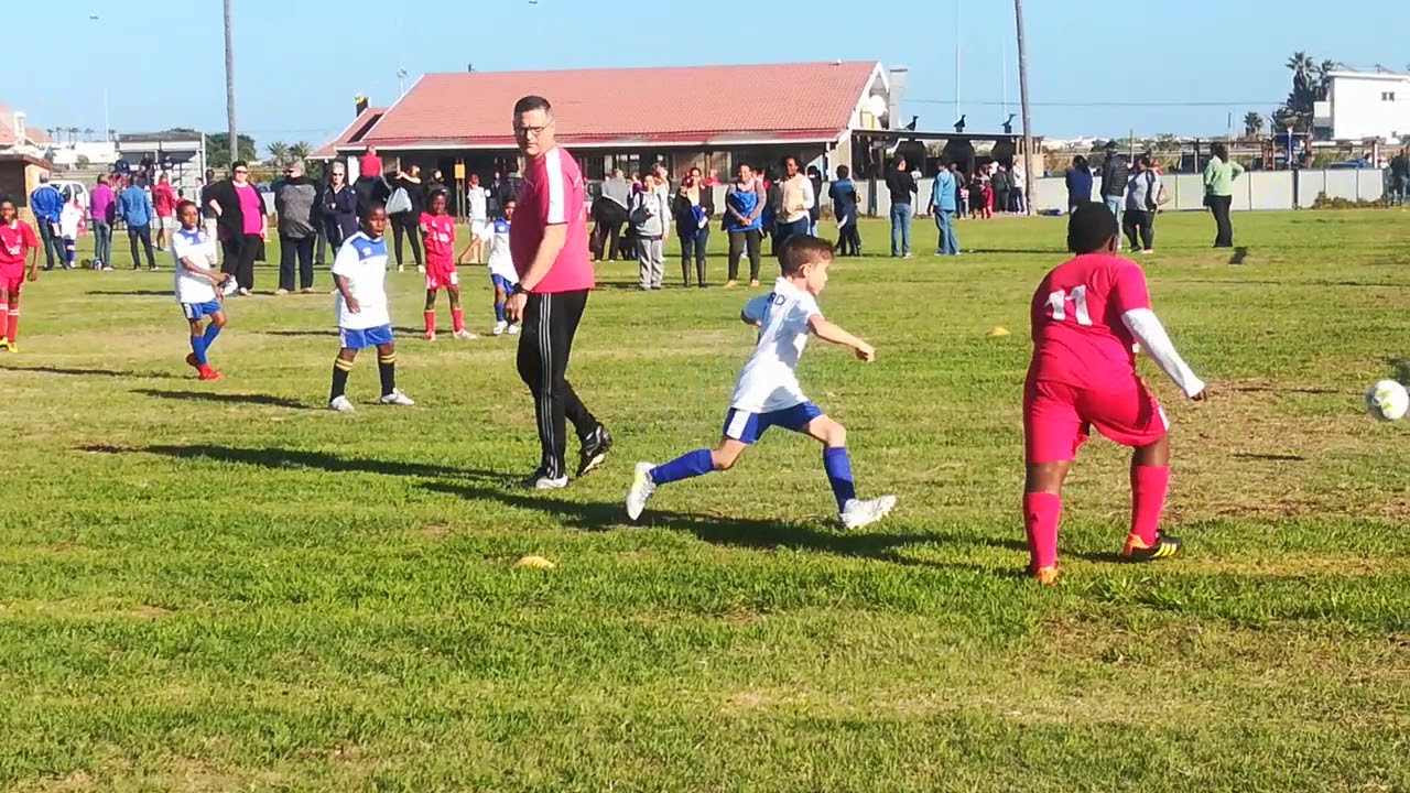 Table View FC vs SanningDale FC - YouTube