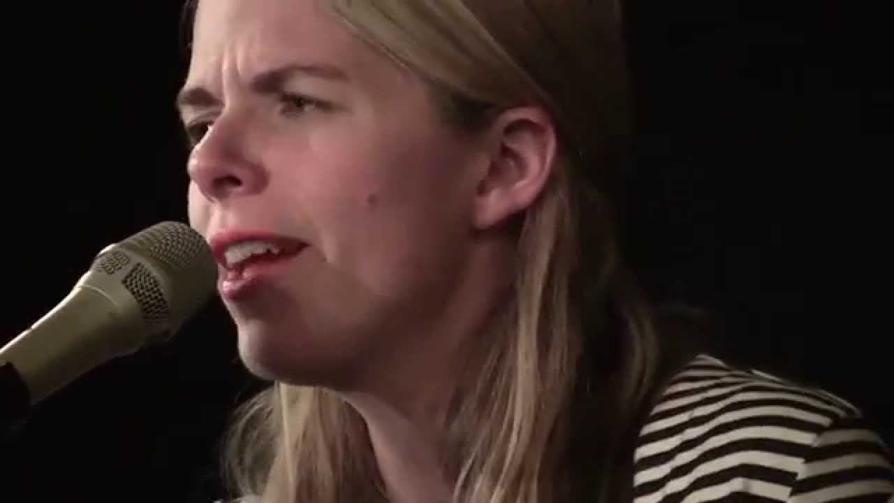 Aoife O'Donovan - Pretty Polly - Live at McCabe's - YouTube