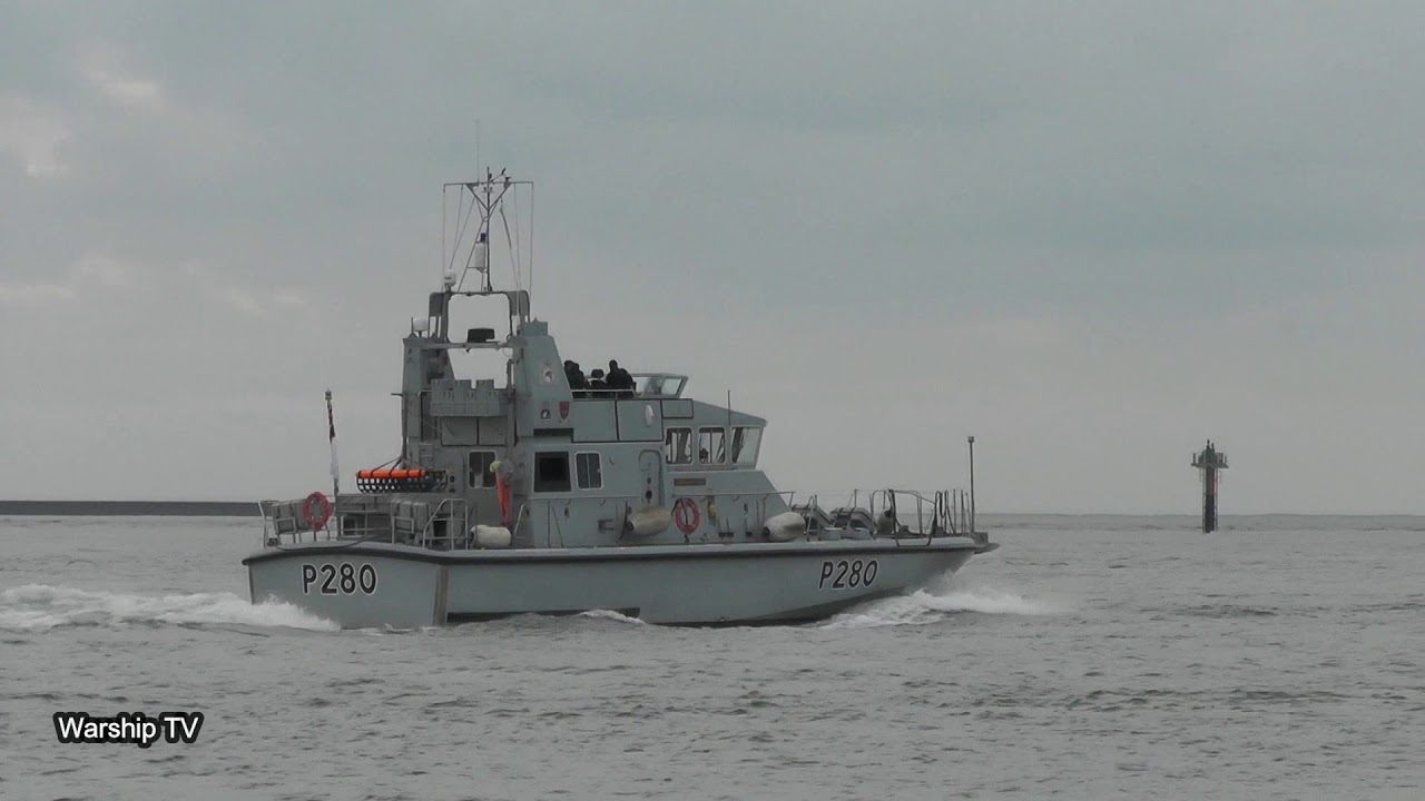 HMS DASHER P280 ENTERS DEVONPORT NAVAL BASE AT ARTILLERY TOWER - 23rd ...