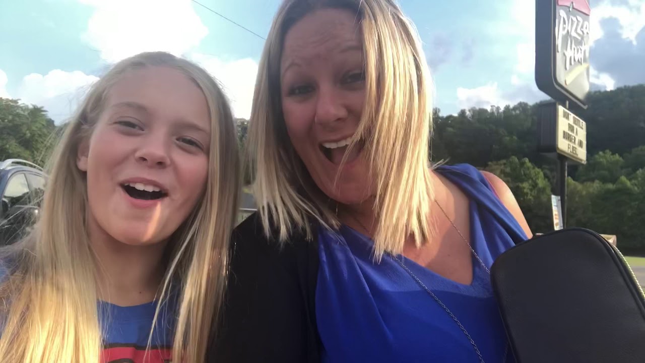 My mom thinks she’s VSCO lol (hilarious) - YouTube