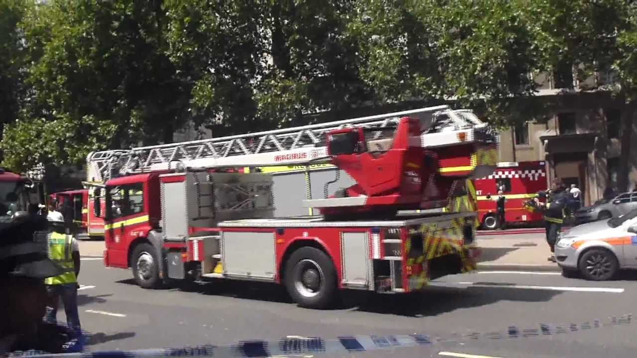 LFB Turntable Ladder - YouTube