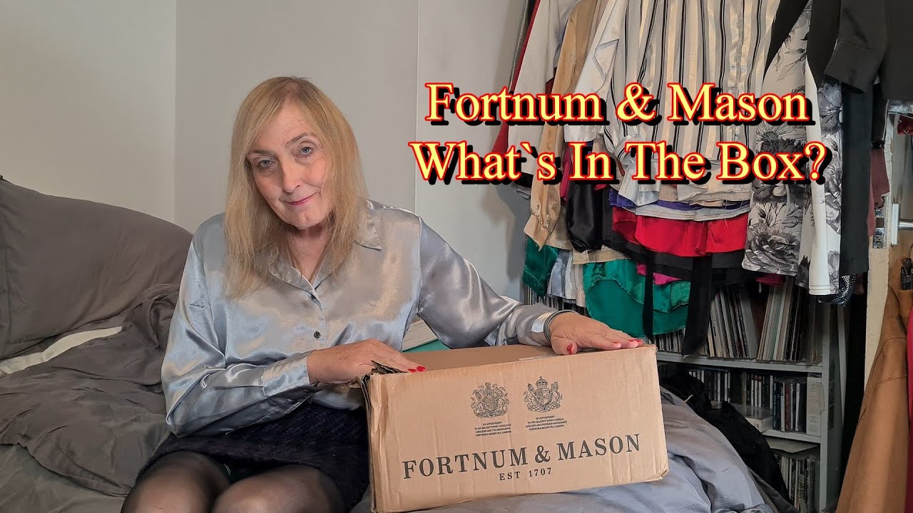 Fortnum & Mason Unboxing - What`s In The Box? - YouTube