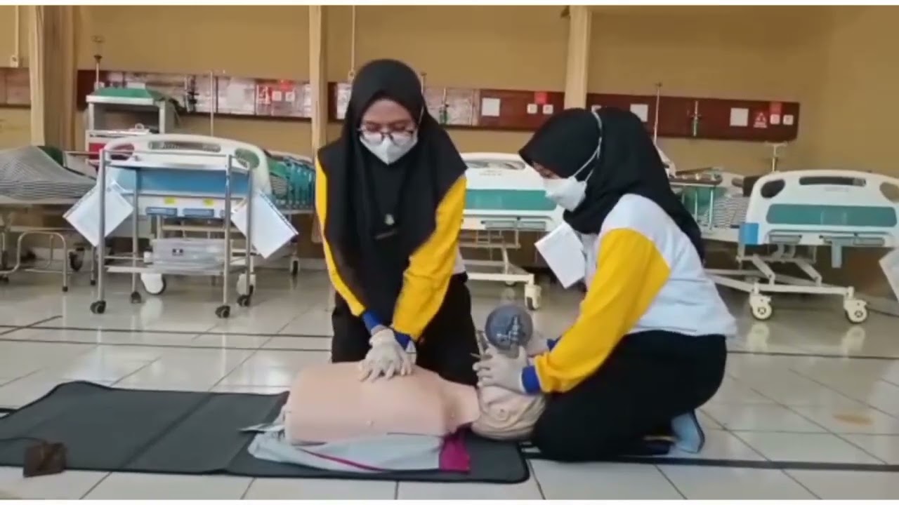 Tugas video resusitasi jantung paru(RJP) dan posisi recovery - YouTube