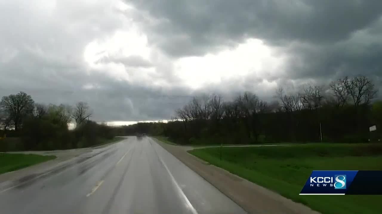 KCCI meteorologist Trey Fulbright provides storm updates from Wapello ...