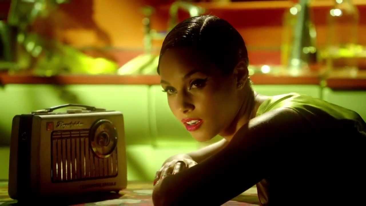 Alicia Keys - Girl On Fire. FiestaFm.lt - YouTube