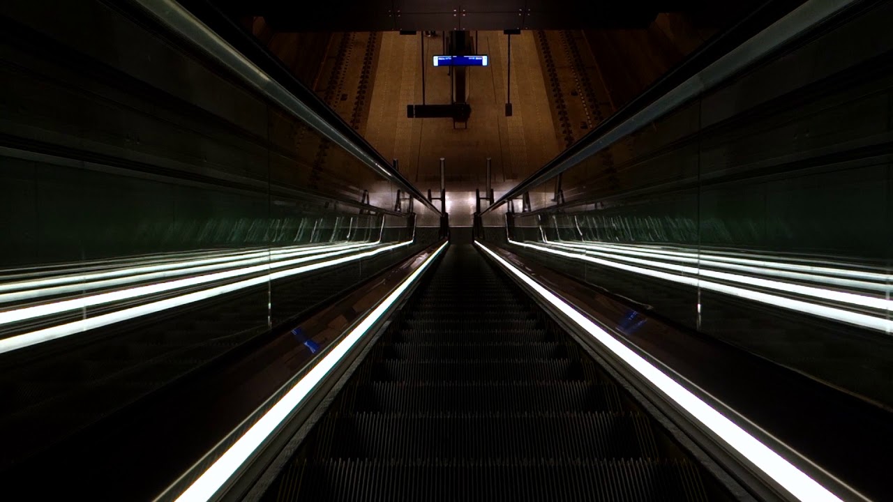 123 Escalator / Rome, Italy エスカレーター / イタリア ローマ - YouTube