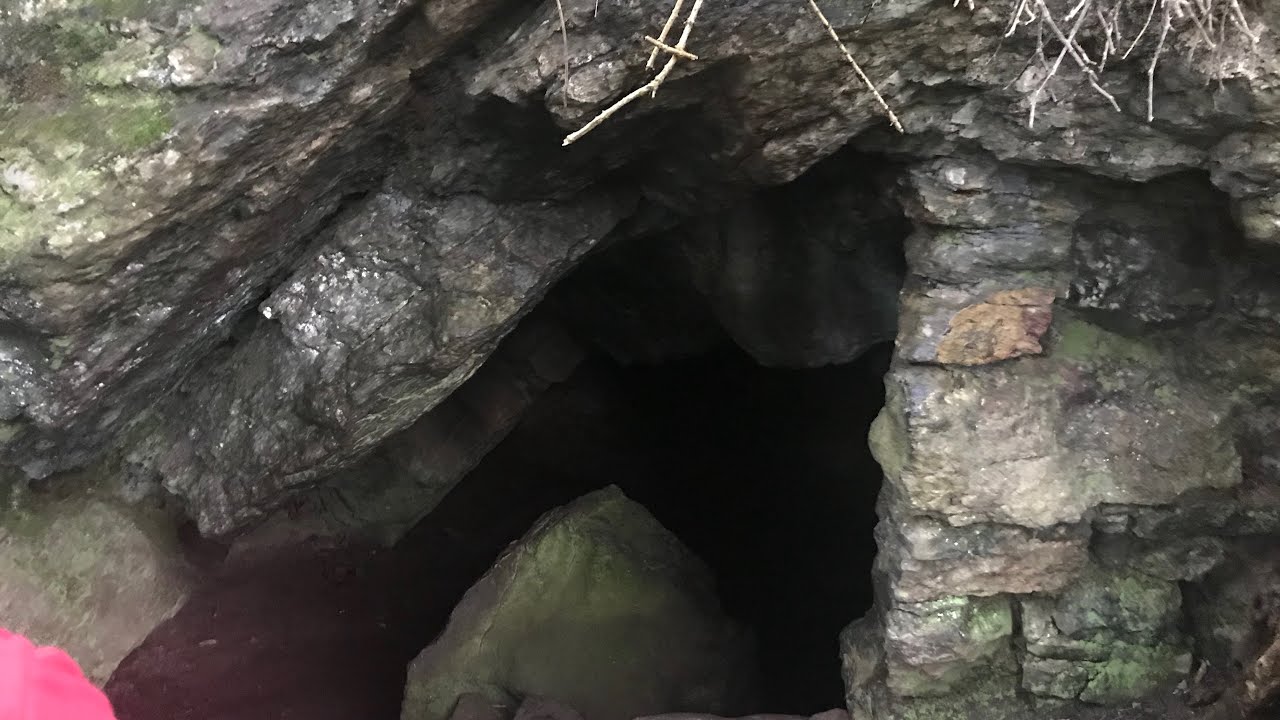 Impromptu caving in Burrington- Aveline’s Hole - Goat Church Cavern ...