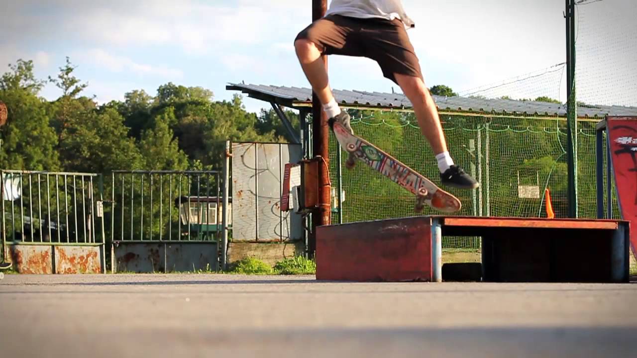 Fs Tailslide flip out - YouTube
