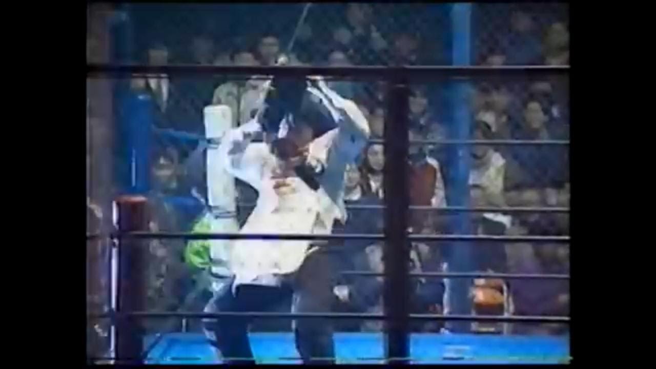 Terry Funk vs Leatherface - IWA Japan STEEL CAGE MATCH 1994 - YouTube