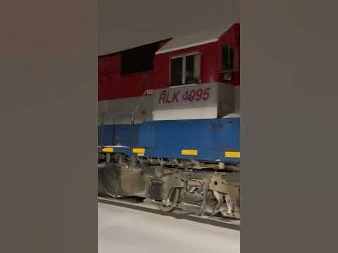RLK 4095! CN 568 4 Engines and Long Train! Kitchener Ontario Canada February 25, 2023 - YouTube
