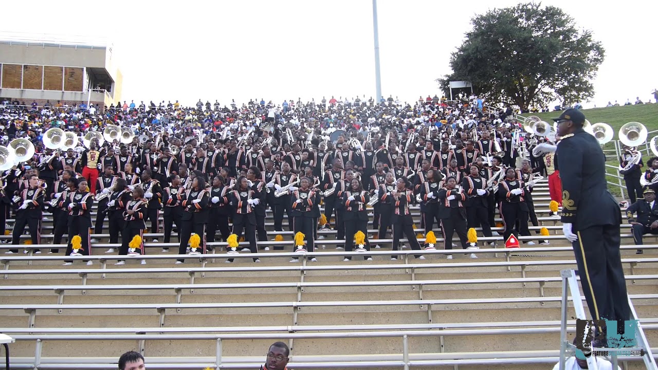 2017 Grambling State World Famed Tiger Marching Band "Mask Off" - YouTube