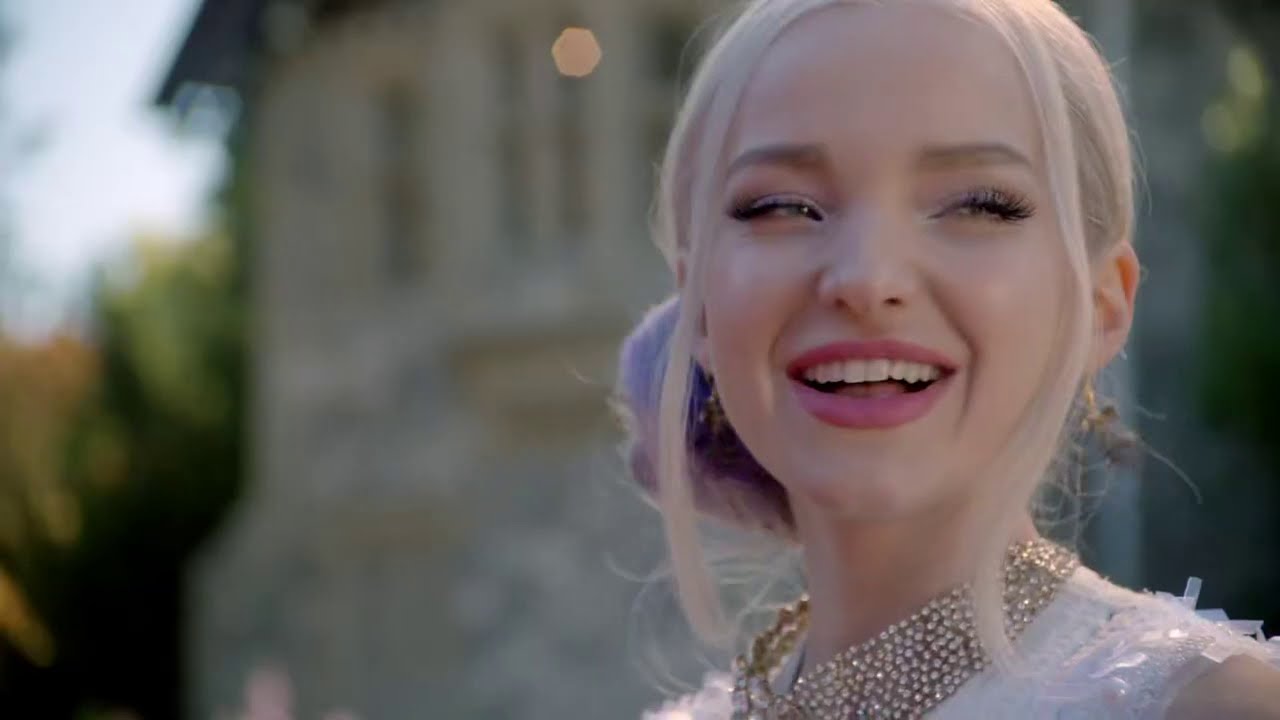 Descendants 2 In Hindi Part 1 - YouTube