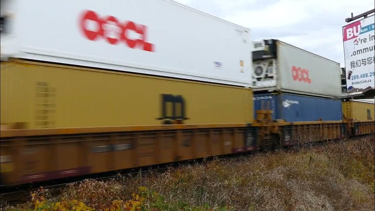 CN 3907,CN3913 leads intermodal by 14th Avenue - YouTube