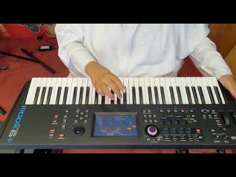 YAMAHA MODX 6 PLUS SYNTH SOUNDS - YouTube