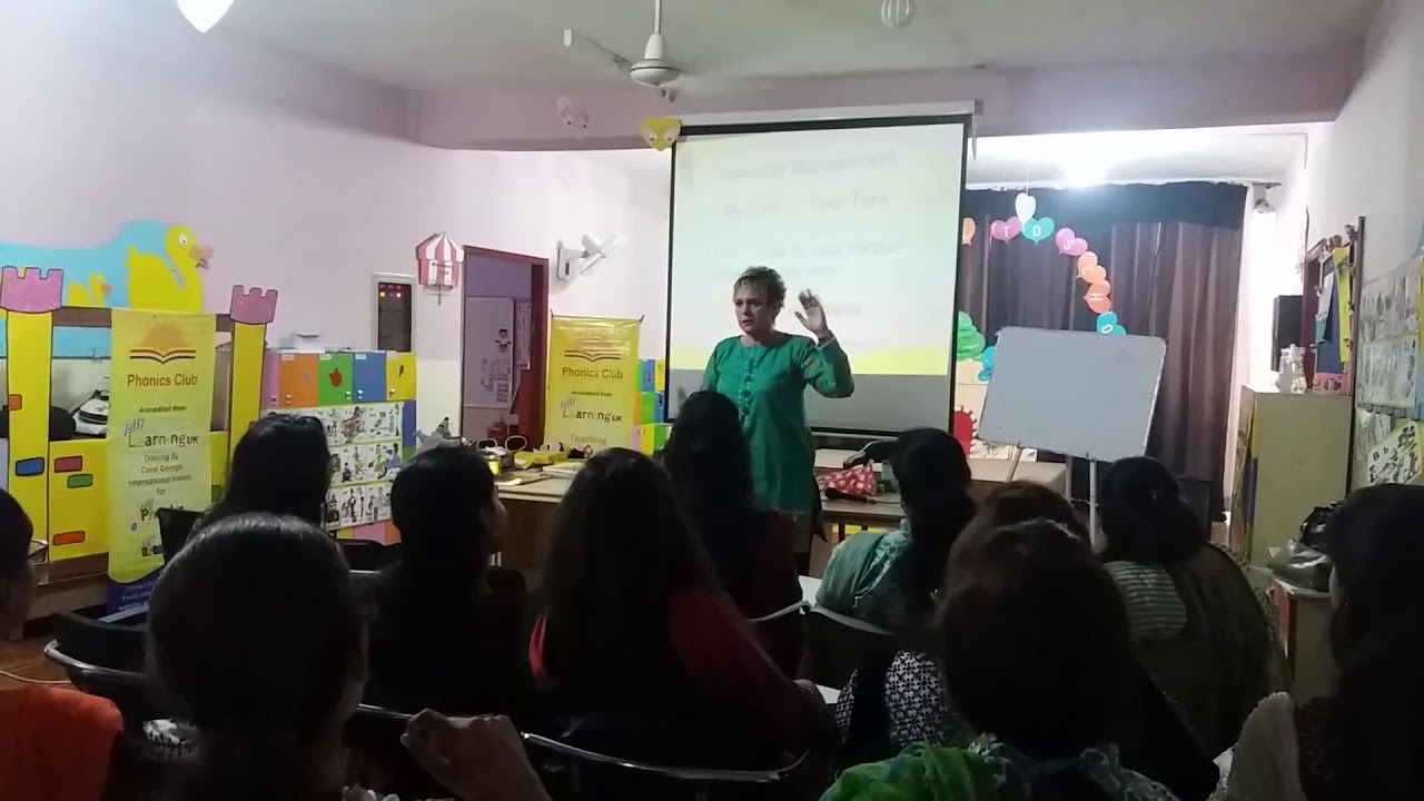 How to teach through Jolly Phonics Program ? - YouTube