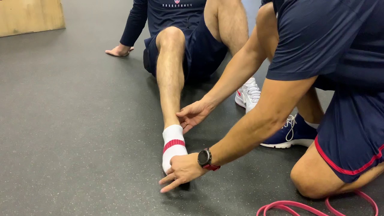 Peroneus longus band training - YouTube