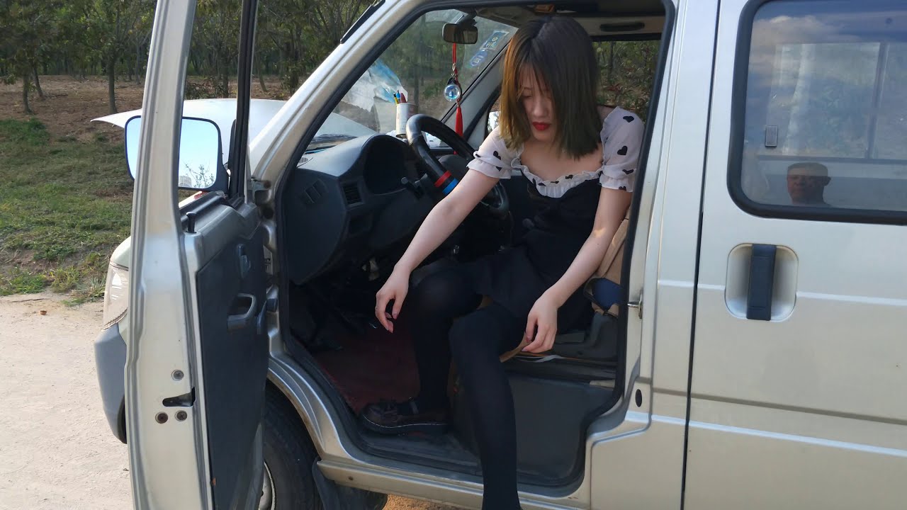 Cute Chinese Student Girl Revving and Pedal Pumping (Part 4) - YouTube