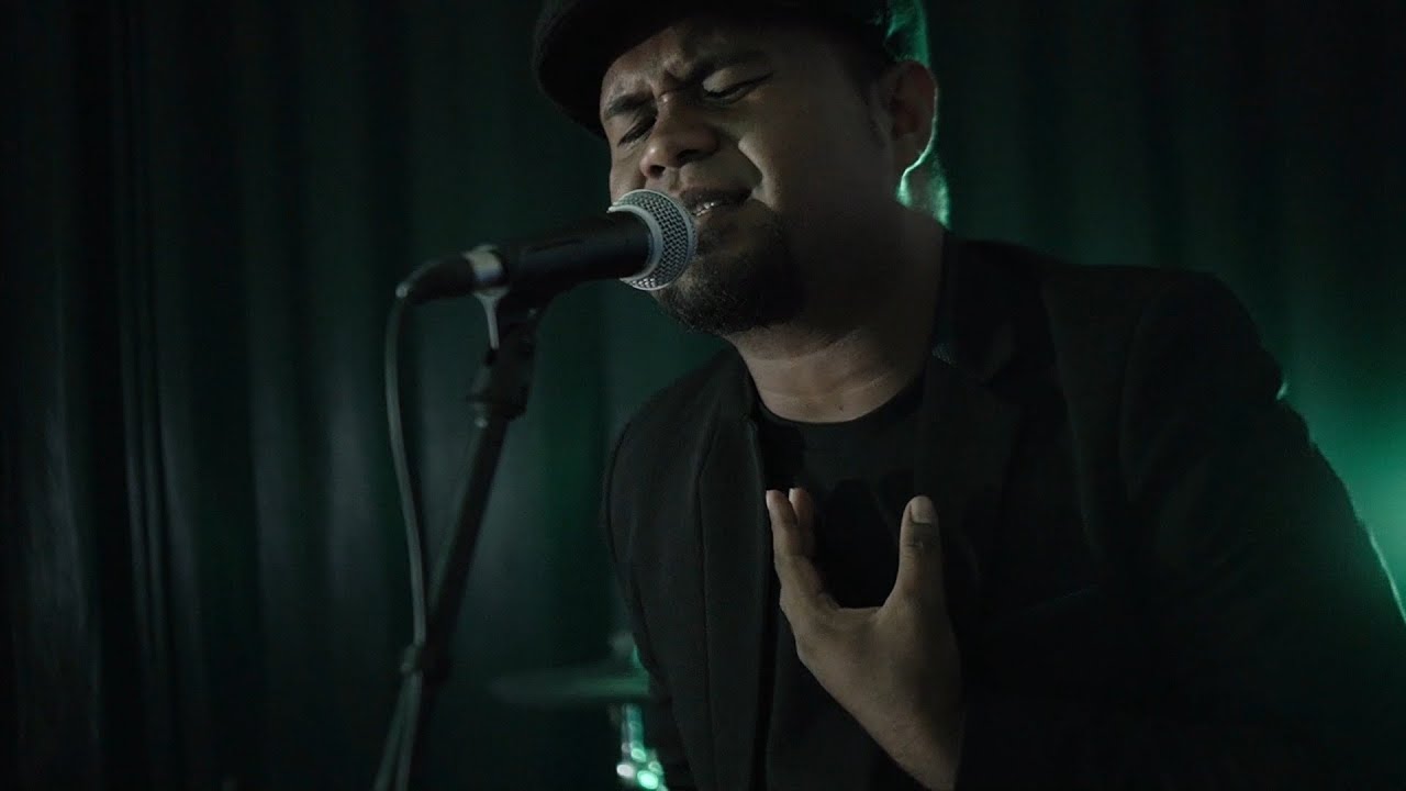 ANDRE AKIL- WANITAKU (KAULAH TAKDIRKU) - YouTube