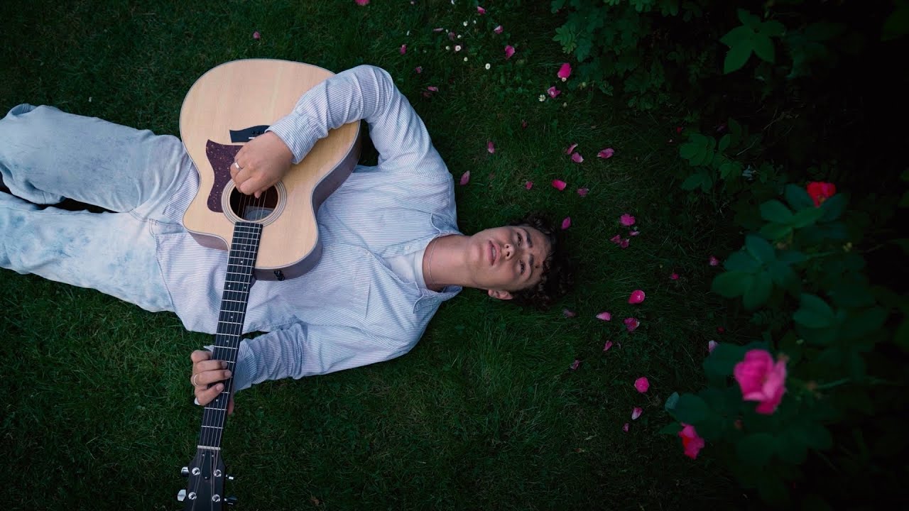 Noak Hellsing - Little Brother (Official Video) - YouTube