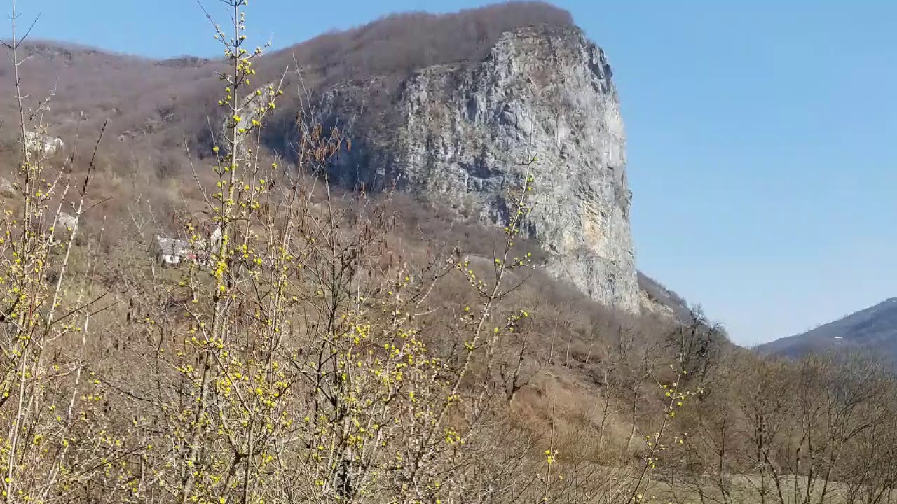 Curraj Epërm, Tropojë - YouTube