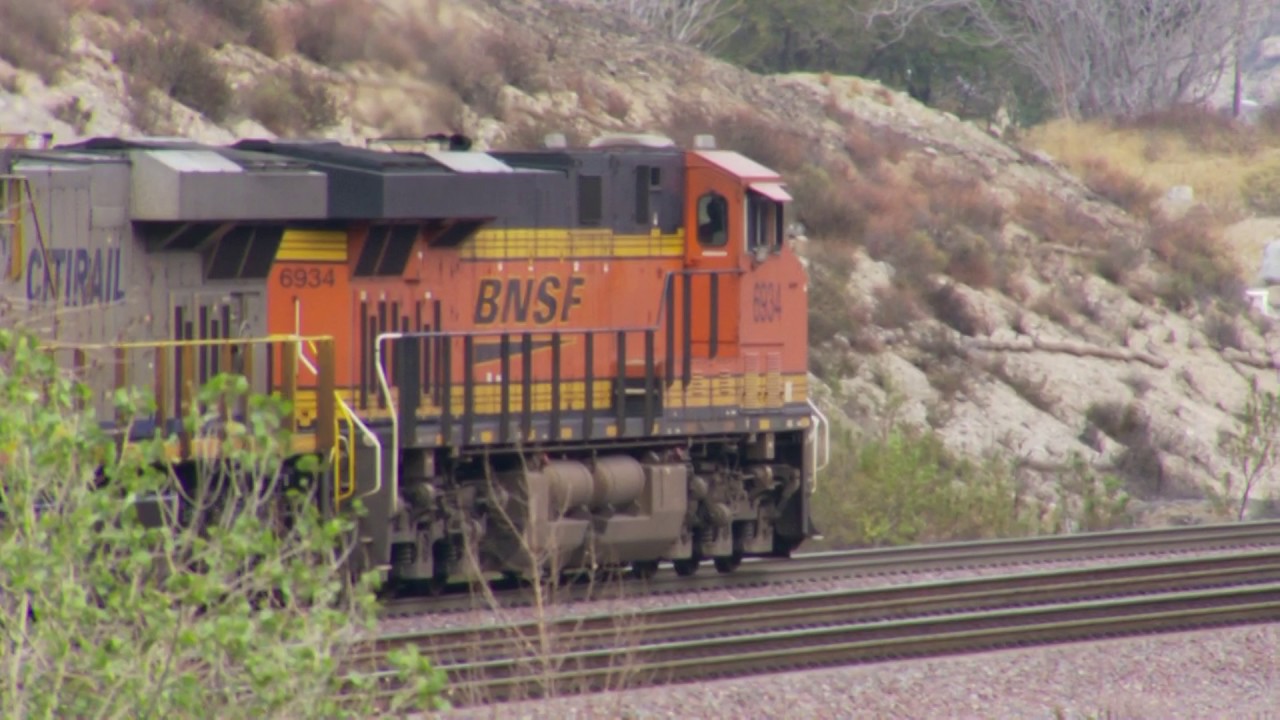 BNSF 6934 Eastbound Grain Train from Blue Cut - YouTube