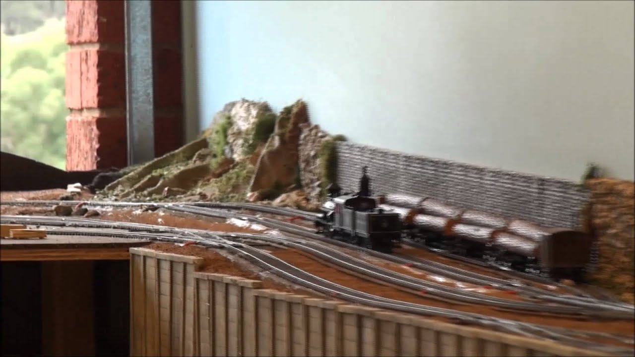 HO Heisler in the old logging mill - YouTube