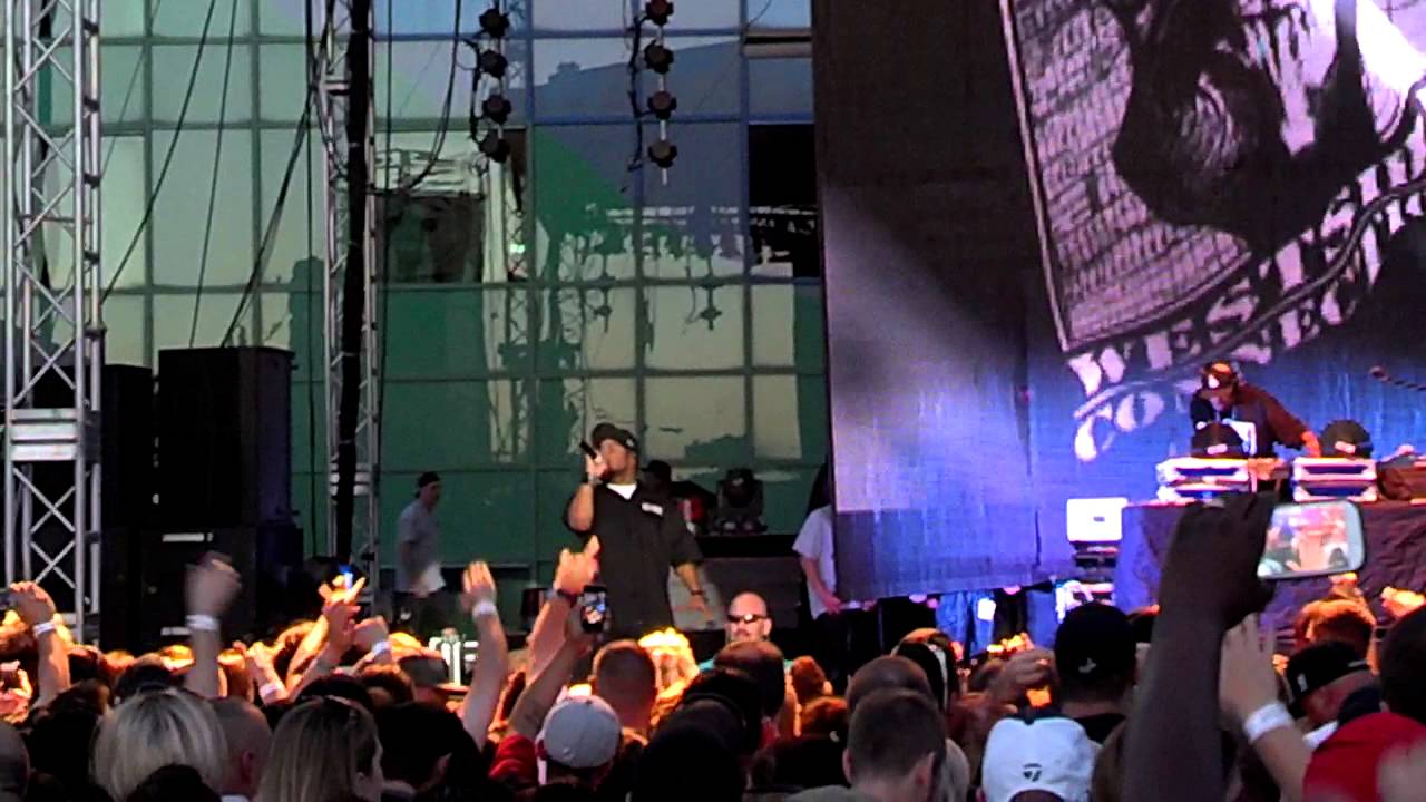 Ice Cube - Bop Gun (One Nation) ((Live @ Stir Cove - Council Bluffs, IA ...