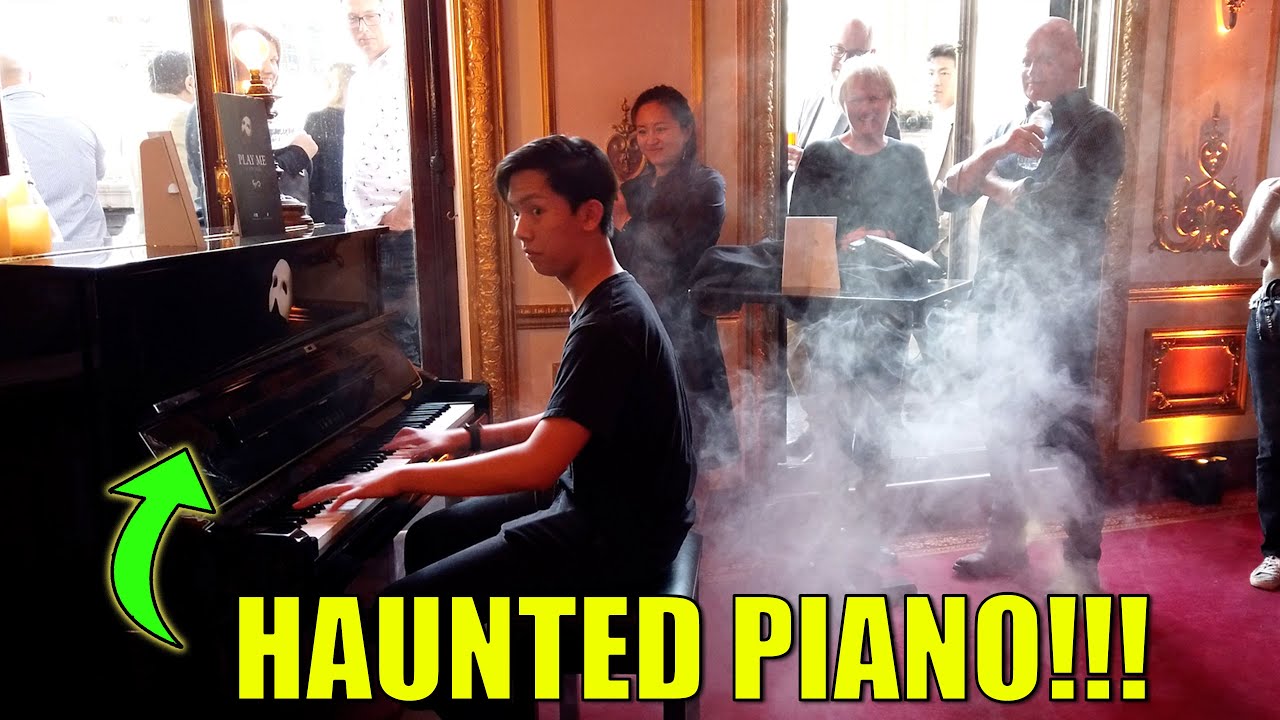 Playing a HAUNTED PIANO - Phantom of the Opera at Her Majesty's Theatre ...