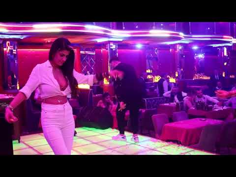 Yeni Kristal Eğlence Merkezi Kızlar Coştu