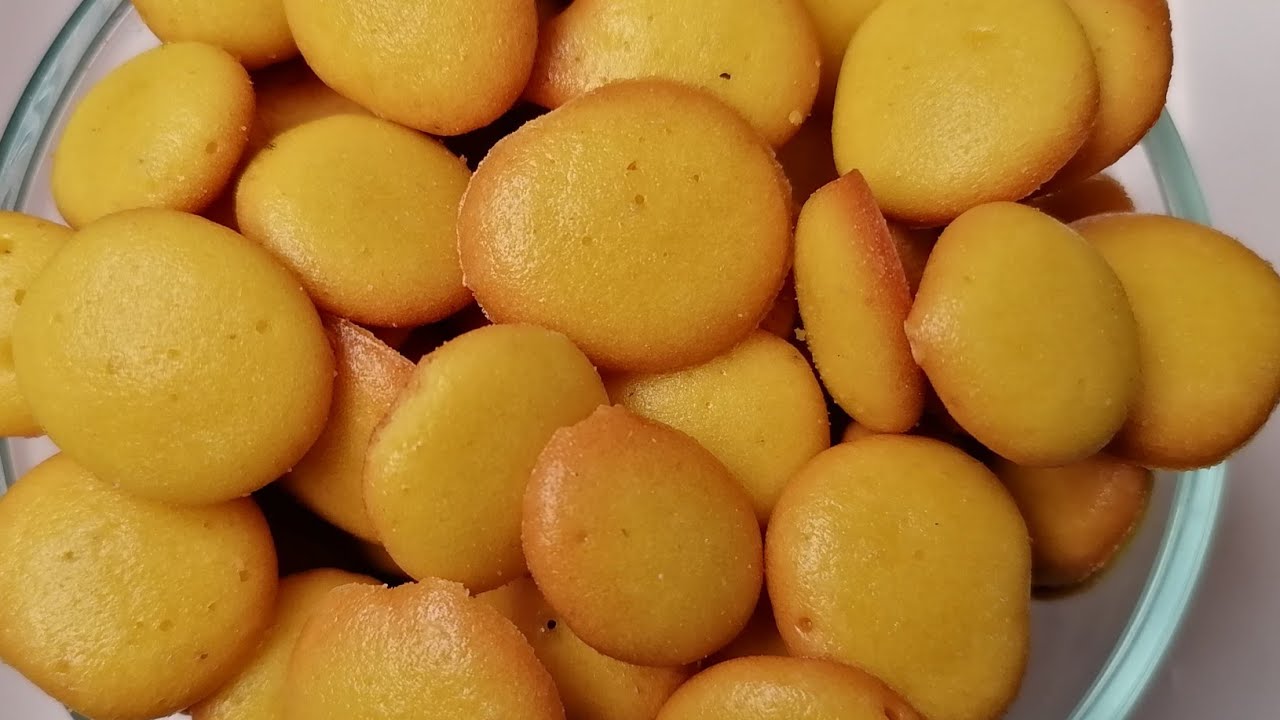 Coin biscuit/ മുട്ട ബിസ്ക്കറ്റ് How to make easy. - YouTube