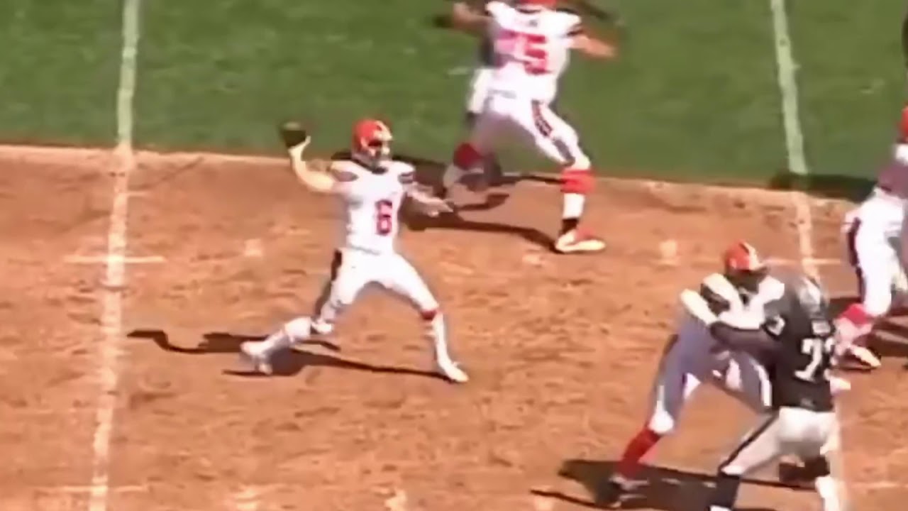 Baker Mayfield Slow Motion Pass Football - YouTube