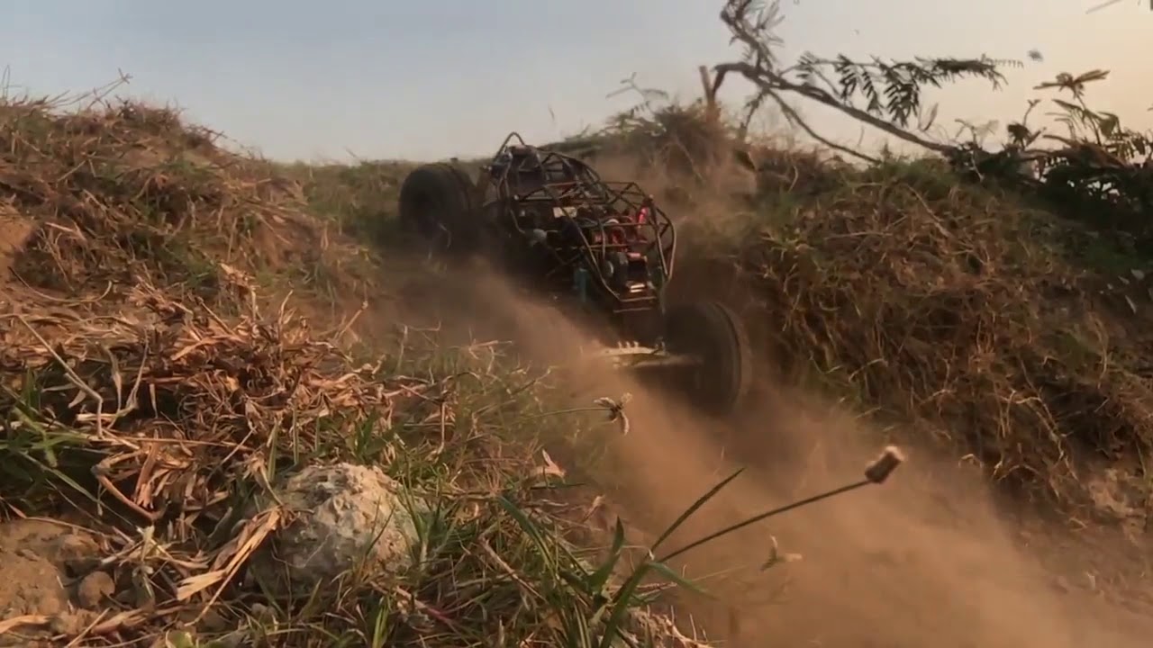 RC CAR CLIMBING THE SLOPE - YouTube