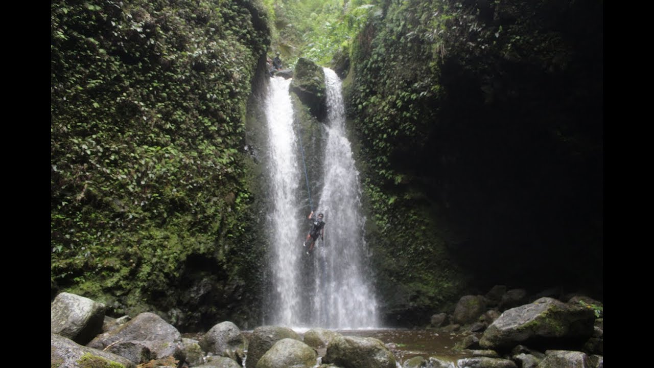 Rappelling down Oahu's 7 Falls - YouTube