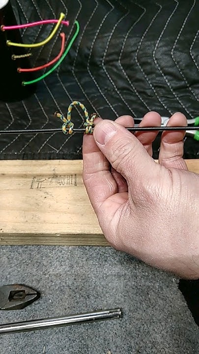 How to tie a D-loop -Archery - YouTube