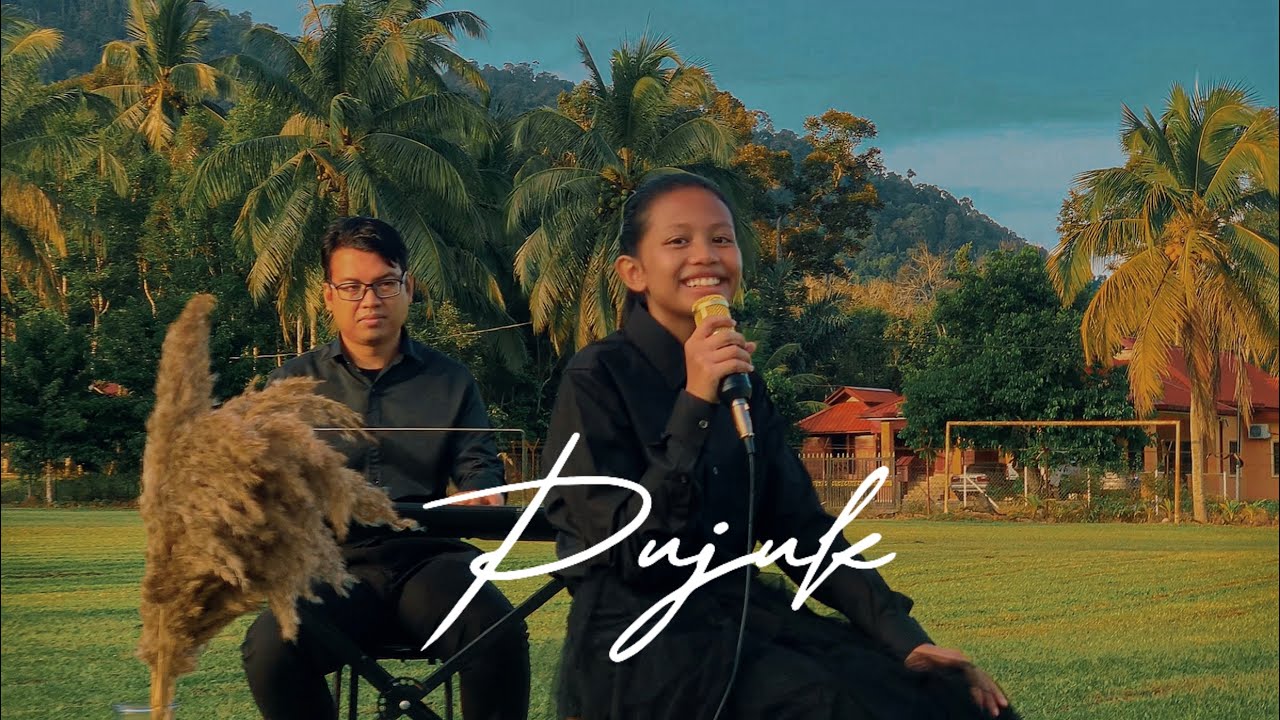 PUJUK - Jay Alecxia l Official Music Video - YouTube