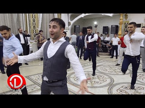 Azərbaycan Toyunda Super Rəqs 👍 Oynuyanda gərək belə oynayasan