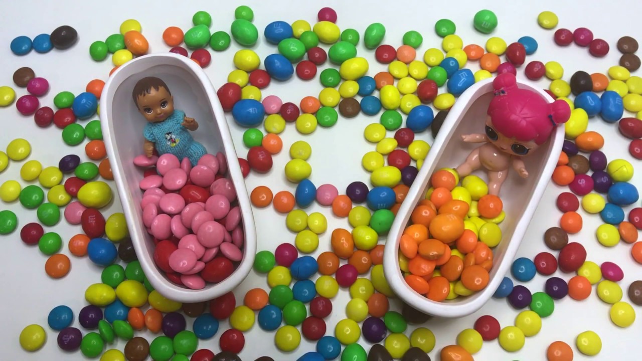 Magic 🙌 with candy for children - learn colors with Finger Family song ...