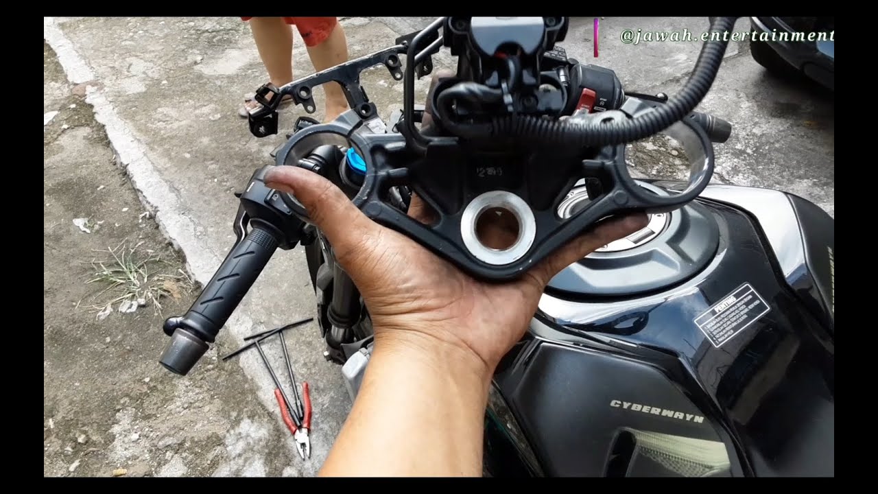 Cara membuka baut buta baut tanam baut permanen kunci cbr250rr mekanik ...