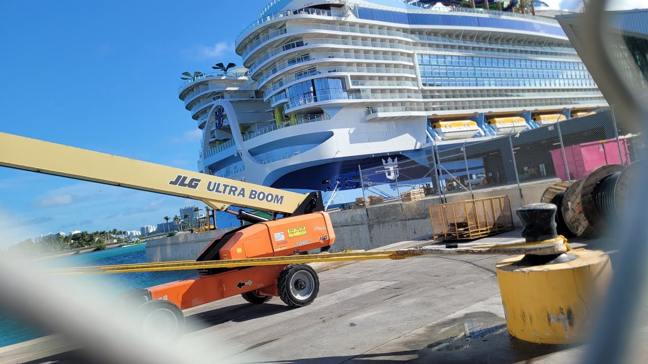 Icon of the Seas Family Infinite Balcony Room - YouTube