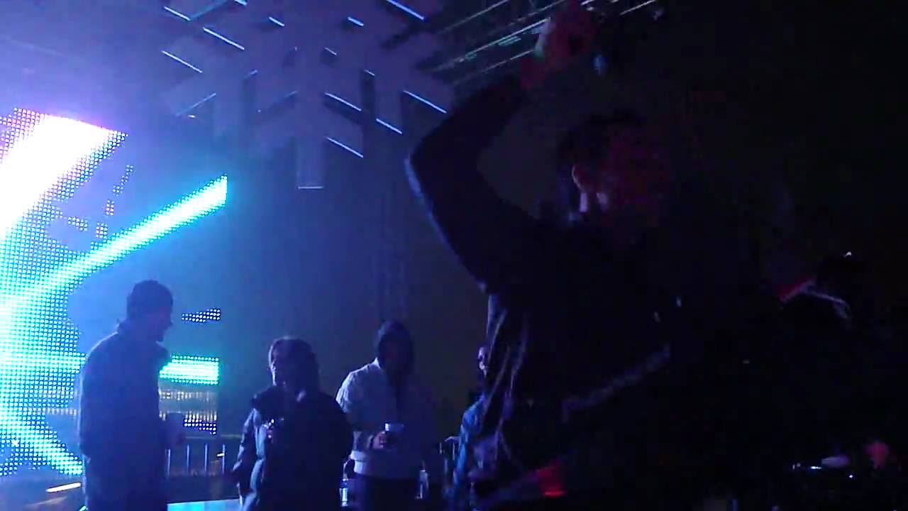 DJ ISAAC at WinterFresh 2009 - Go Insane - YouTube