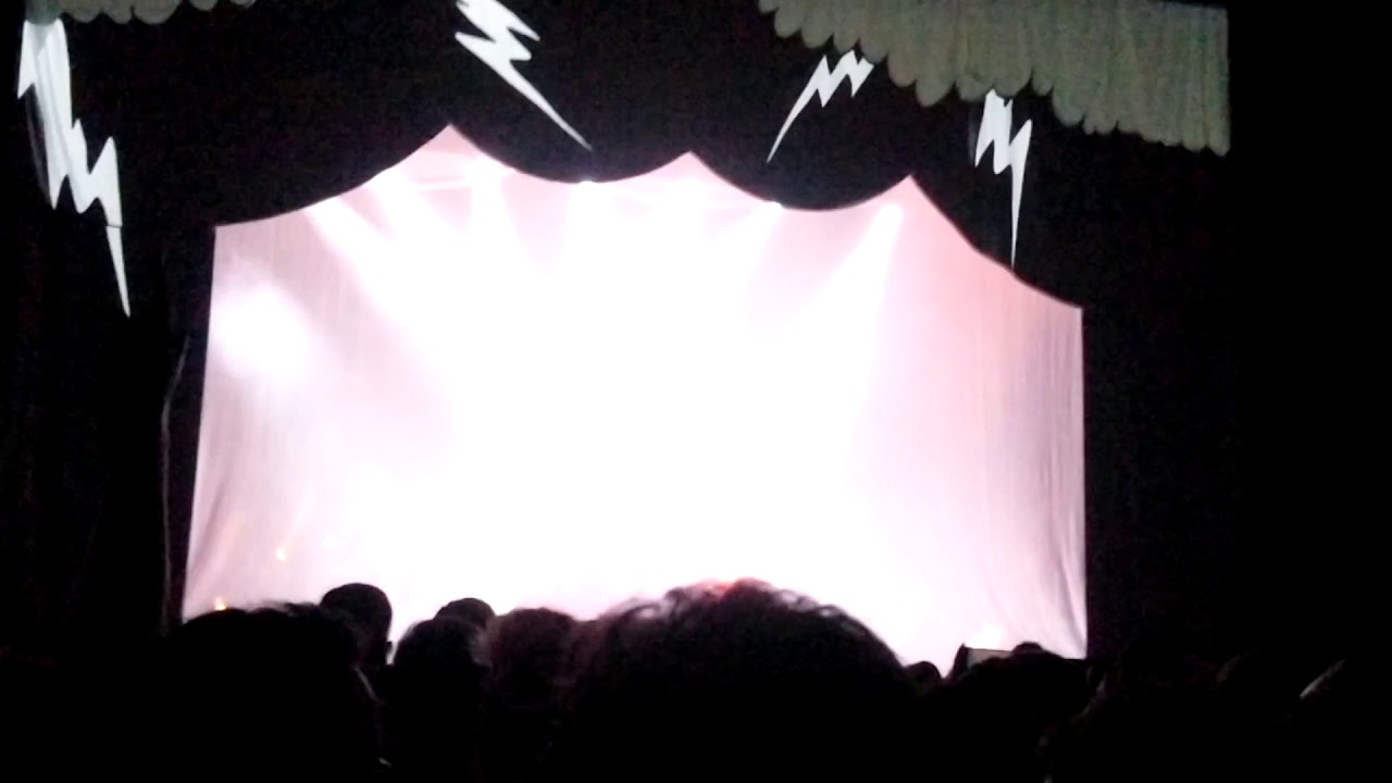 Tenacious D Dublin daddy ding dong, Epic visuals! - YouTube