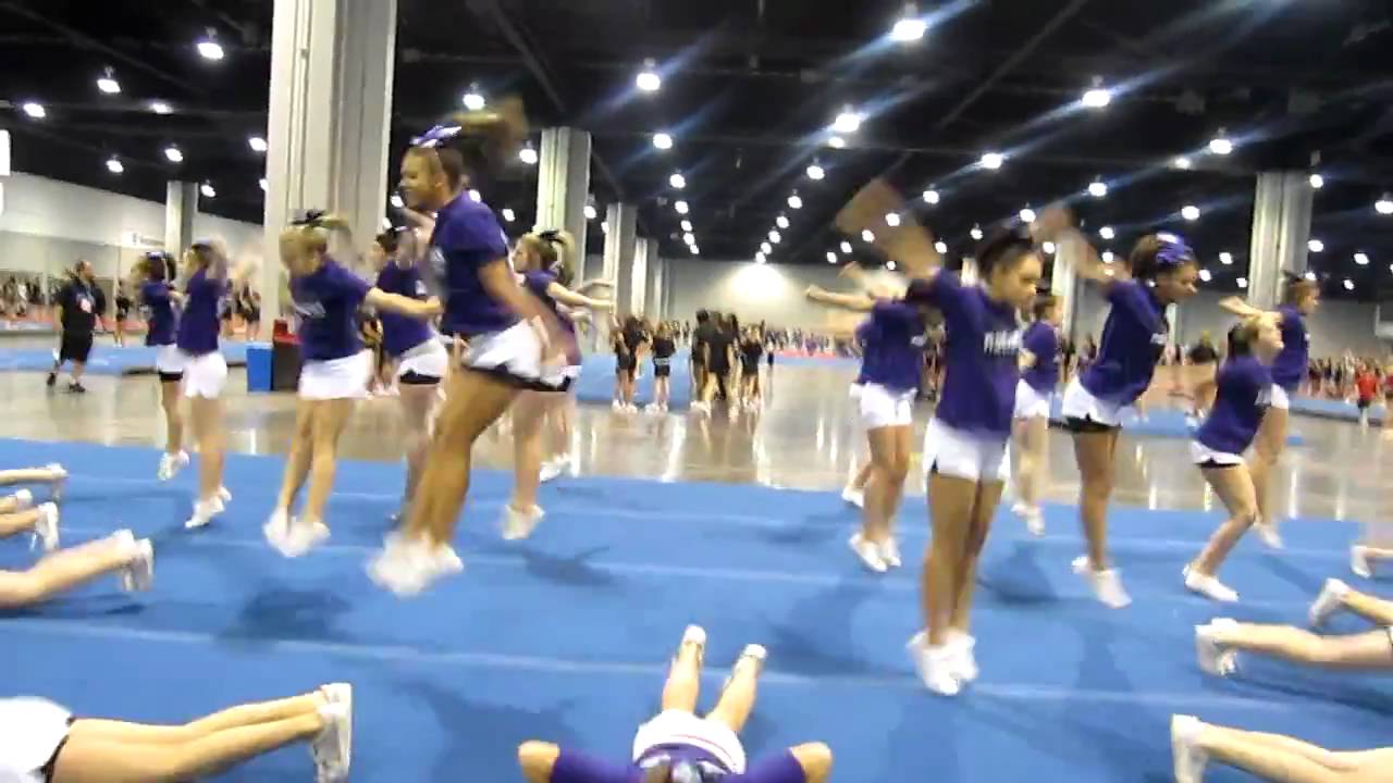 WWMS Cheer Jump Sequence - YouTube