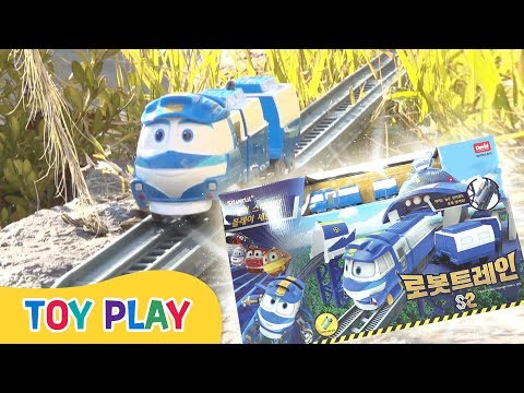 Toy Play | Kay runs on the road! | Robot TrainsS2 Station Set | Train Play | Toy Unboxing