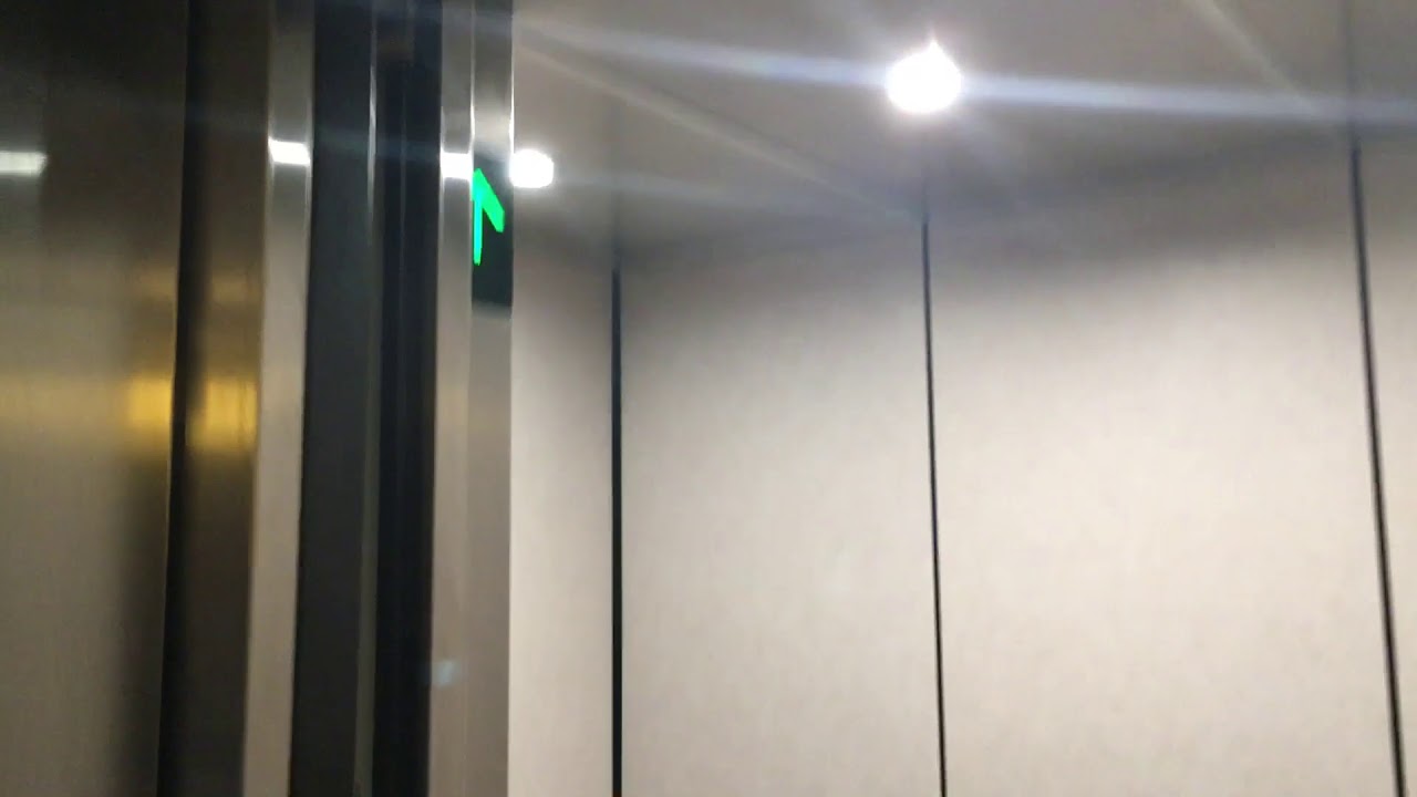 Elevator Hampton Inn & Suites - YouTube