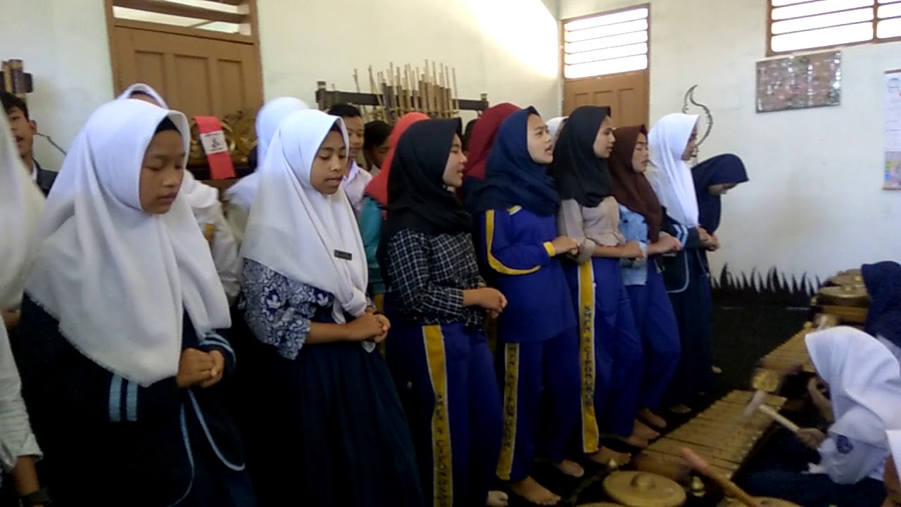 Wilujeng sumping - Degung Sunda Version (Balebat Group SMPN 4 CIPONGKOR ...