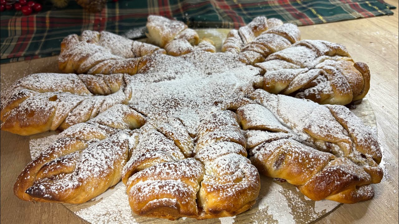 Large snowflake bun ️ - YouTube