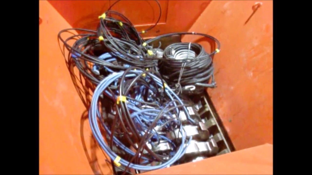 電線の破砕 破砕機 ライオンシュレッダーEVO ―SHREDDING ALUMINUM WIRE CABLE - YouTube