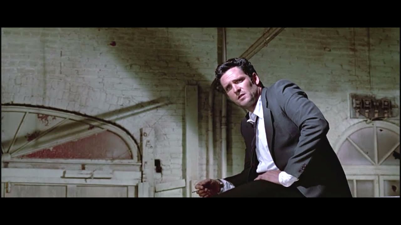 Reservoir dogs warehouse scene in hindi - YouTube